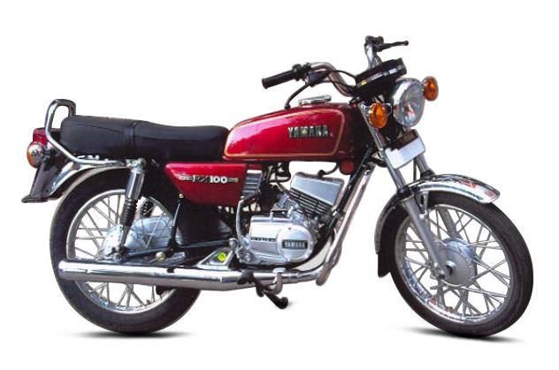 Yamaha RX 100 Front 3-Quarter